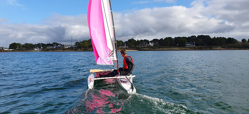 Home [www.astusboats.com]